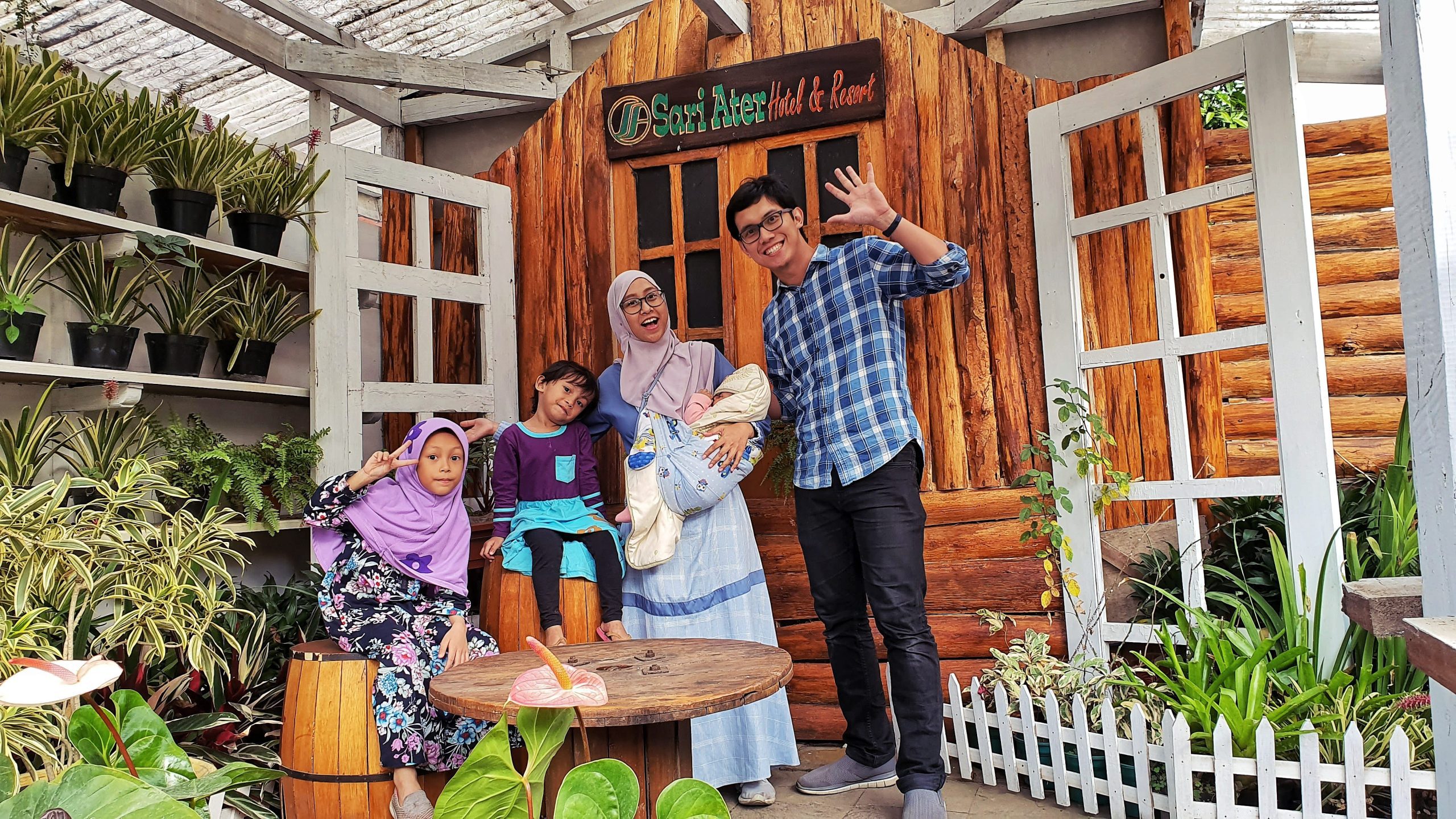 Sekeluarga Dibuat Puas oleh Sari Ater Hotel & Resort - Blog Traveling ...