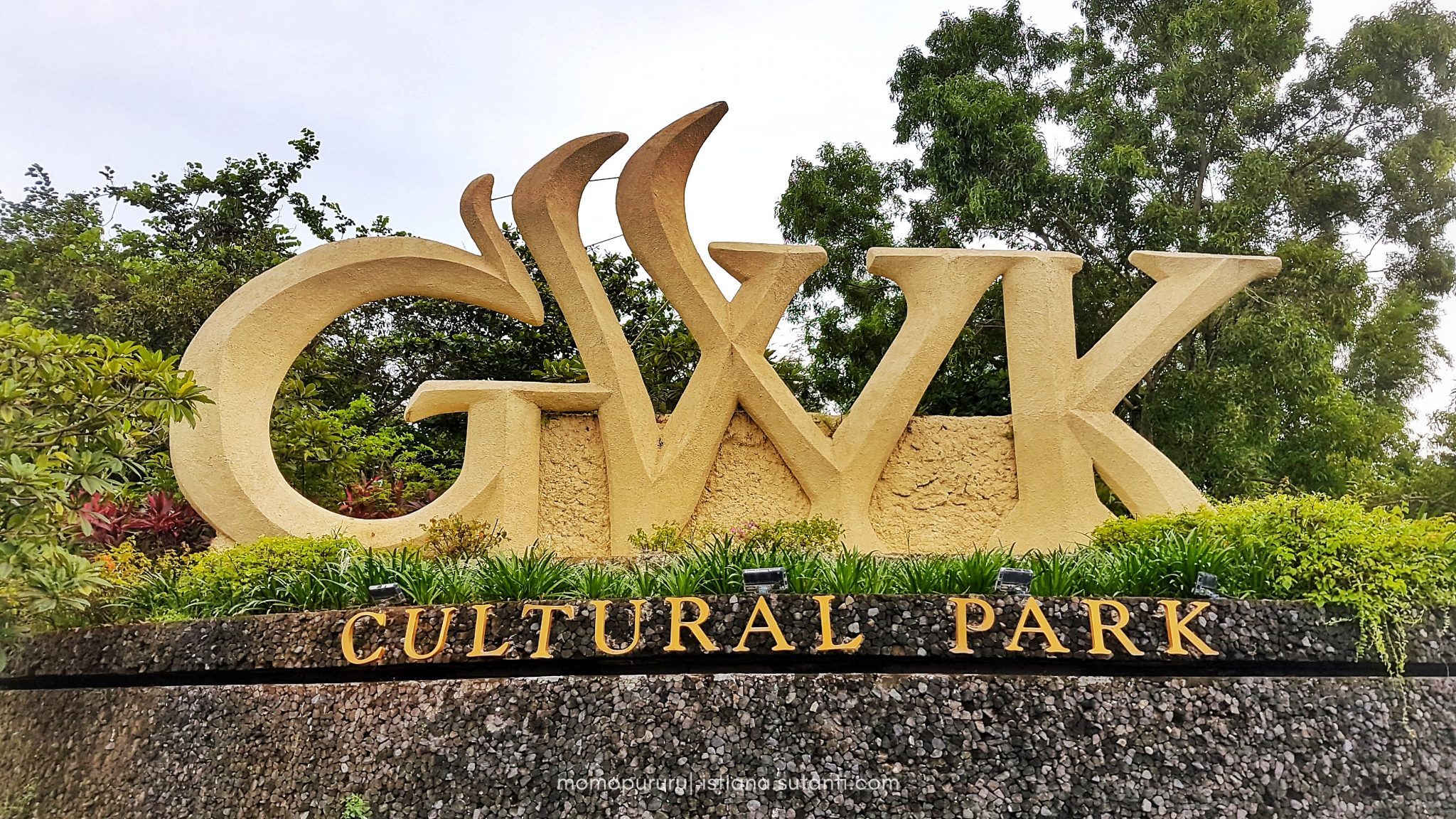 Melihat Bali dari Lantai 23 di GWK Cultural Park