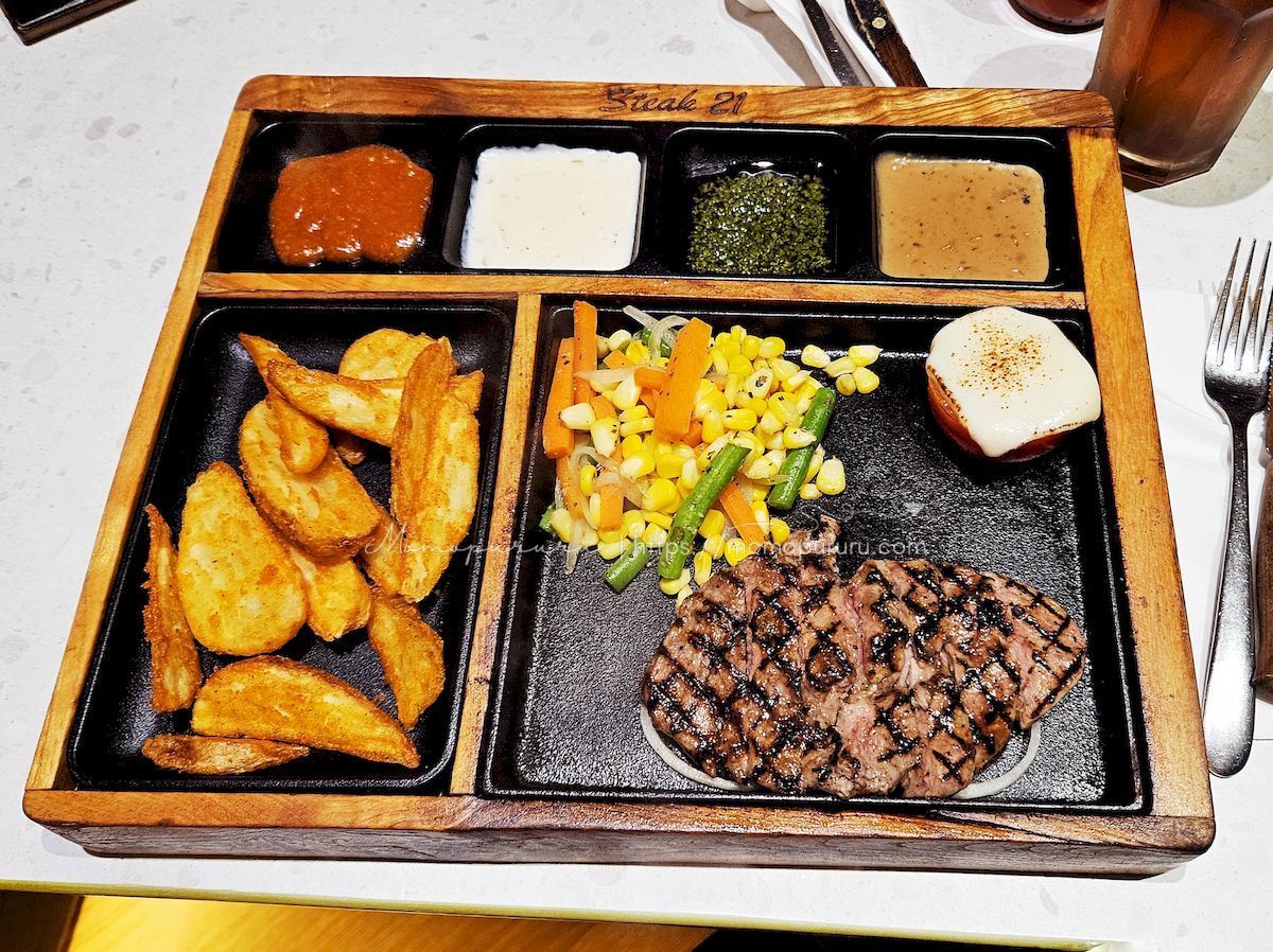 Makan Steak Sambil Karaokean Gratis di Steak 21 - Blog Traveling ...