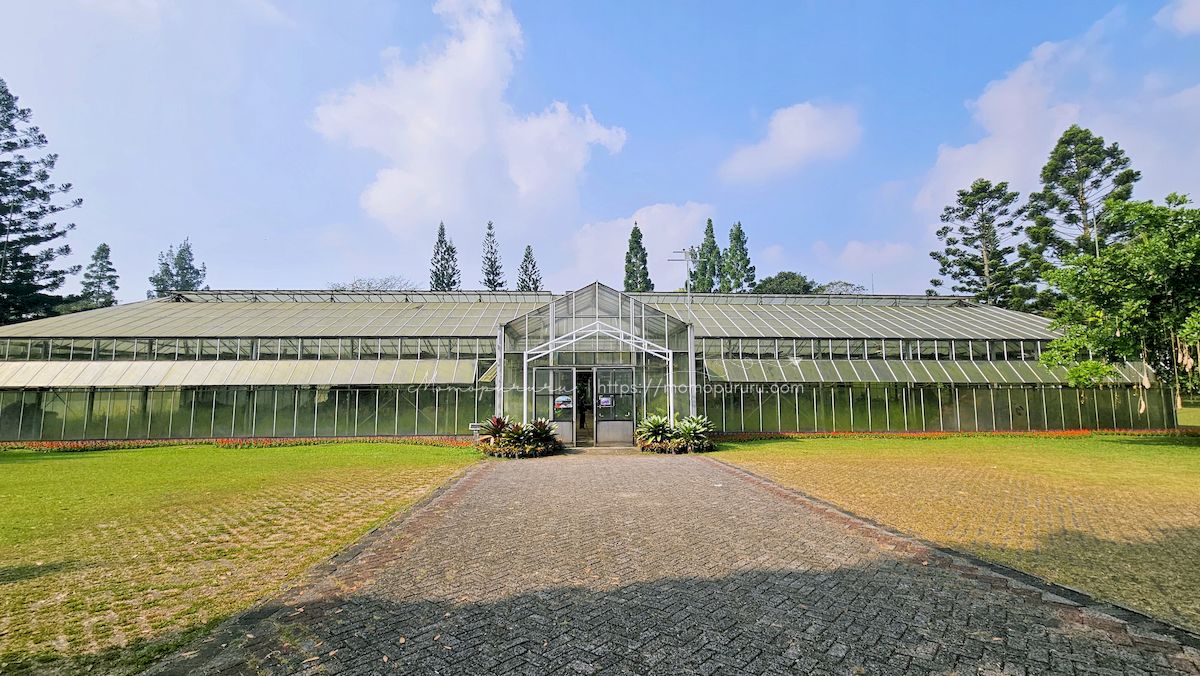 Taman Bunga Nusantara untuk Piknik Bersama Keluarga - Blog Traveling ...