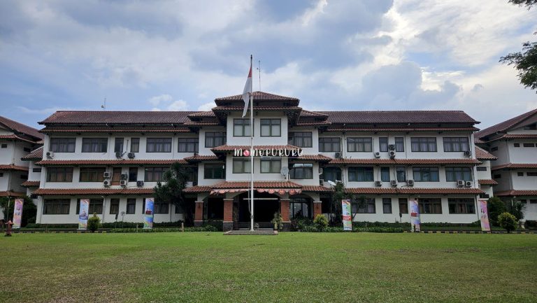 Fasilitas dan Biaya SMA Dwiwarna Boarding School Bogor